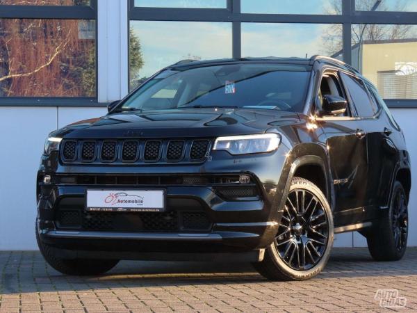 Melns Jeep Compass 2024 Kauņa, ar dzinēja tilpumu 1.50 L un nobraukumu 13 tūkst. km par 27878 €, foto 3 vietnē AUTOMOTO.COM.LV
