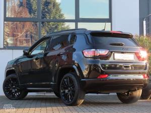 Melns Jeep Compass 2024 Kauņa, ar dzinēja tilpumu 1.50 L un nobraukumu 13 tūkst. km par 27878 €, foto 6 vietnē AUTOMOTO.COM.LV
