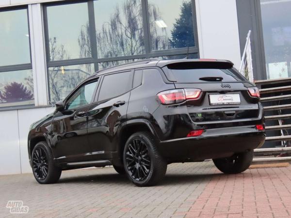 Melns Jeep Compass 2024 Kauņa, ar dzinēja tilpumu 1.50 L un nobraukumu 30 tūkst. km par 26830 €, foto 4 vietnē AUTOMOTO.COM.LV