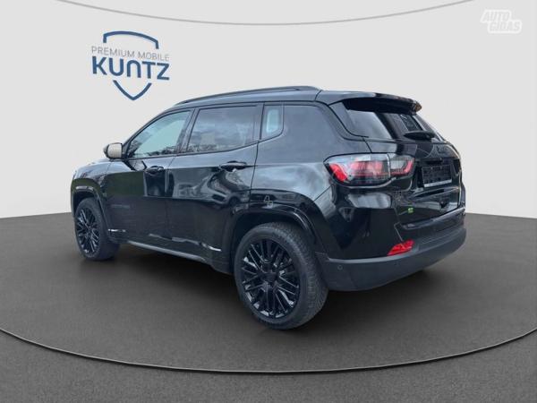 Melns Jeep Compass 2024 Kauņa, ar dzinēja tilpumu 1.50 L un nobraukumu 30 tūkst. km par 29008 €, foto 3 vietnē AUTOMOTO.COM.LV