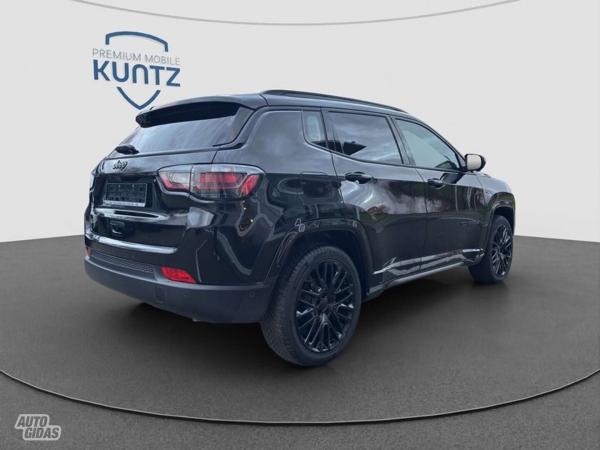 Melns Jeep Compass 2024 Kauņa, ar dzinēja tilpumu 1.50 L un nobraukumu 30 tūkst. km par 29008 €, foto 5 vietnē AUTOMOTO.COM.LV