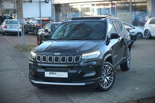 Black Jeep Compass 2024 in Kaunas, with an engine capacity of 1.50 L and mileage of 49 thousand km for 24830 €, photo 1 on AUTOMOTO.COM.LV
