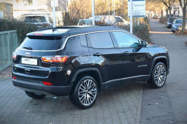 Black Jeep Compass 2024 in Kaunas, with an engine capacity of 1.50 L and mileage of 49 thousand km for 24830 €, photo 4 on AUTOMOTO.COM.LV
