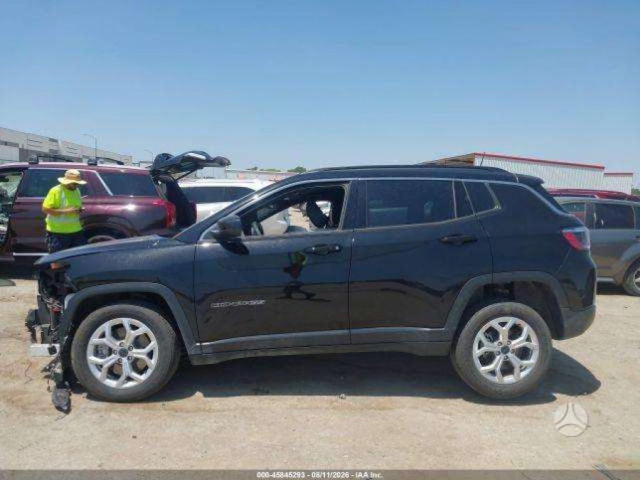 Black Jeep Compass 2025 in Vilnius, with an engine capacity of 2.00 L and mileage of 18 thousand km for 9999 €, photo 7 on AUTOMOTO.COM.LV