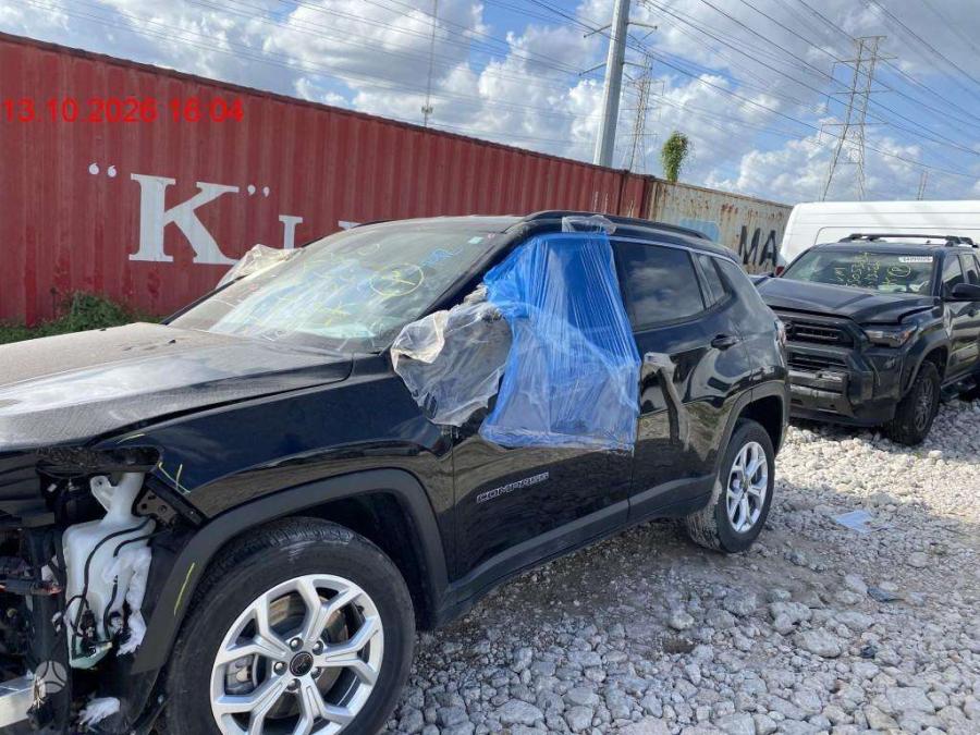 Black Jeep Compass 2025 in Vilnius, with an engine capacity of 2.00 L and mileage of 18 thousand km for 9999 €, photo 32 on AUTOMOTO.COM.LV