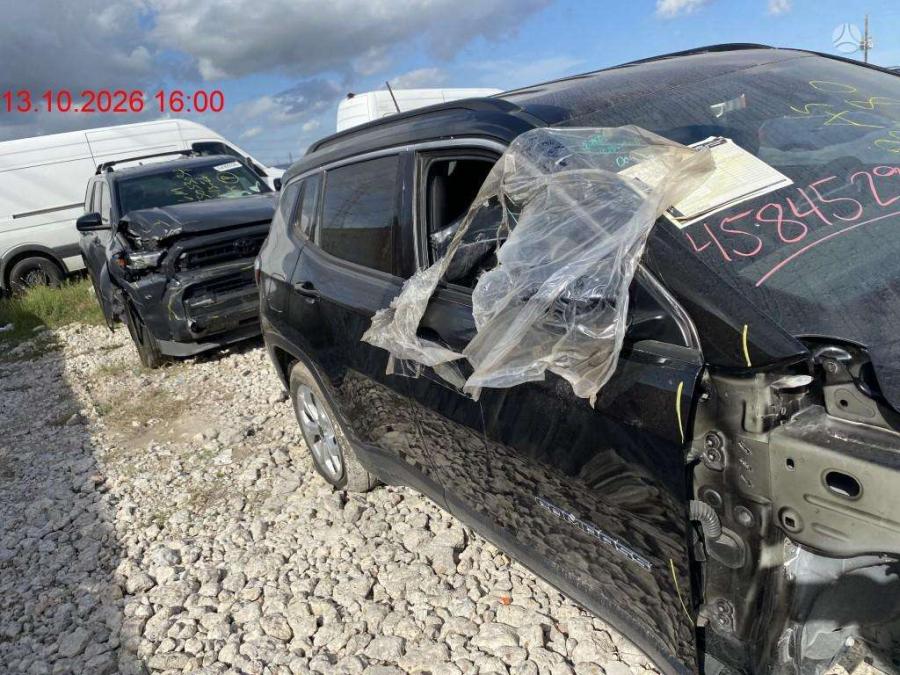 Black Jeep Compass 2025 in Vilnius, with an engine capacity of 2.00 L and mileage of 18 thousand km for 9999 €, photo 46 on AUTOMOTO.COM.LV