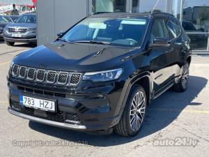 Melns Jeep Compass 2025 Tartu, ar dzinēja tilpumu 1.50 L un nobraukumu 48 tūkst. km par 32990 €, foto  vietnē AUTOMOTO.COM.LV
