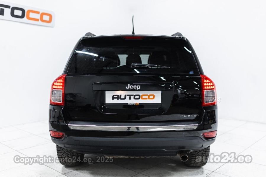 Melns Jeep Compass 2012 Tallina, ar dzinēja tilpumu 2.40 L un nobraukumu 160 tūkst. km par 6999 €, foto 6 vietnē AUTOMOTO.COM.LV