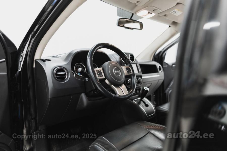 Melns Jeep Compass 2012 Tallina, ar dzinēja tilpumu 2.40 L un nobraukumu 160 tūkst. km par 6999 €, foto 18 vietnē AUTOMOTO.COM.LV
