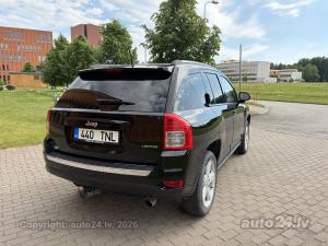 Black Jeep Compass 2012 in Tartu, with an engine capacity of 2.36 L and mileage of 250 thousand km for 6999 €, photo 5 on AUTOMOTO.COM.LV