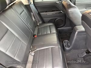 Black Jeep Compass 2012 in Tartu, with an engine capacity of 2.36 L and mileage of 250 thousand km for 6999 €, photo 9 on AUTOMOTO.COM.LV