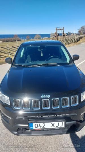 Black Jeep Compass 2021 in Tallinn, with an engine capacity of 1.30 L and mileage of 45 thousand km for 19999 €, photo 2 on AUTOMOTO.COM.LV
