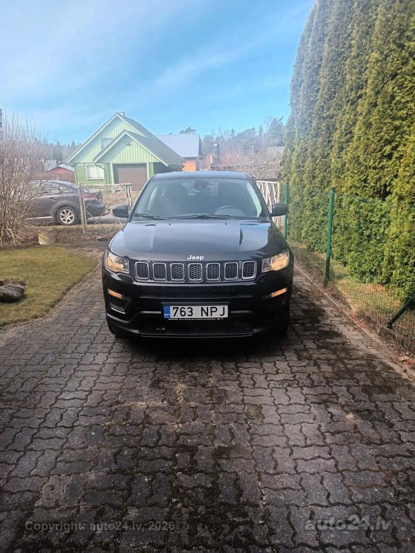 Melns Jeep Compass 2021 Tallina, ar dzinēja tilpumu 1.30 L un nobraukumu 34 tūkst. km par 16900 €, foto 1 vietnē AUTOMOTO.COM.LV