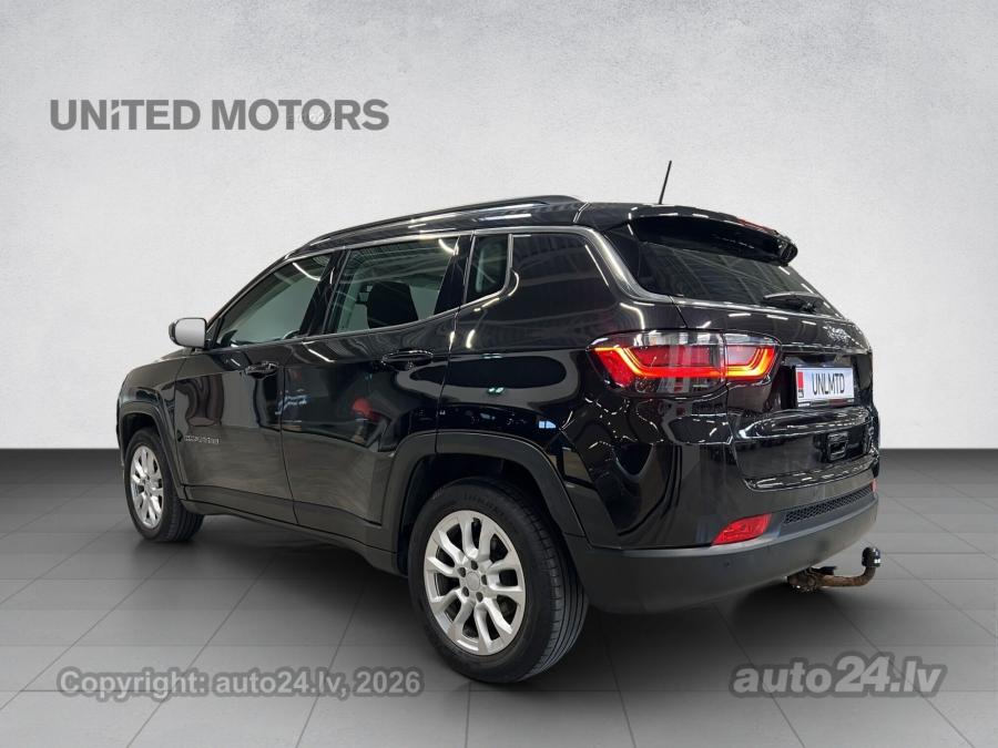 Melns Jeep Compass 2022 Tallina, ar dzinēja tilpumu 1.30 L un nobraukumu 122 tūkst. km par 12990 €, foto 5 vietnē AUTOMOTO.COM.LV