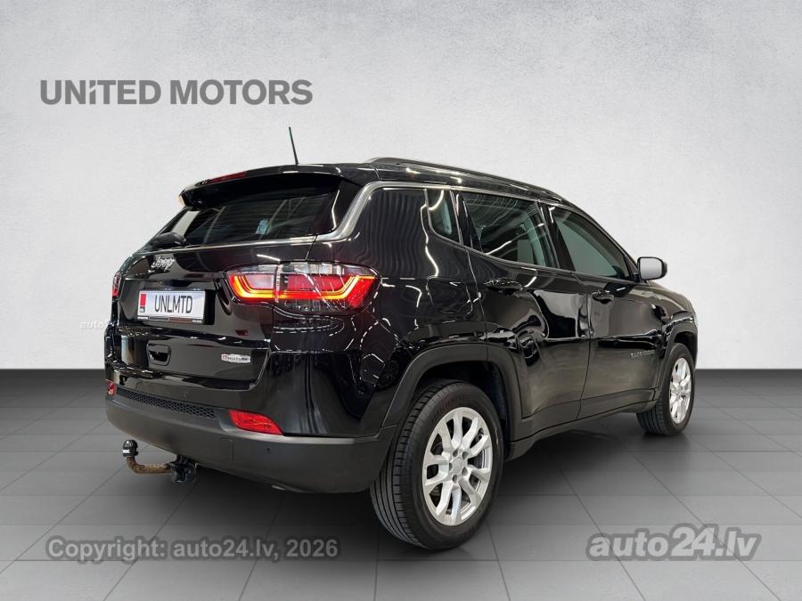 Melns Jeep Compass 2022 Tallina, ar dzinēja tilpumu 1.30 L un nobraukumu 122 tūkst. km par 12990 €, foto 7 vietnē AUTOMOTO.COM.LV