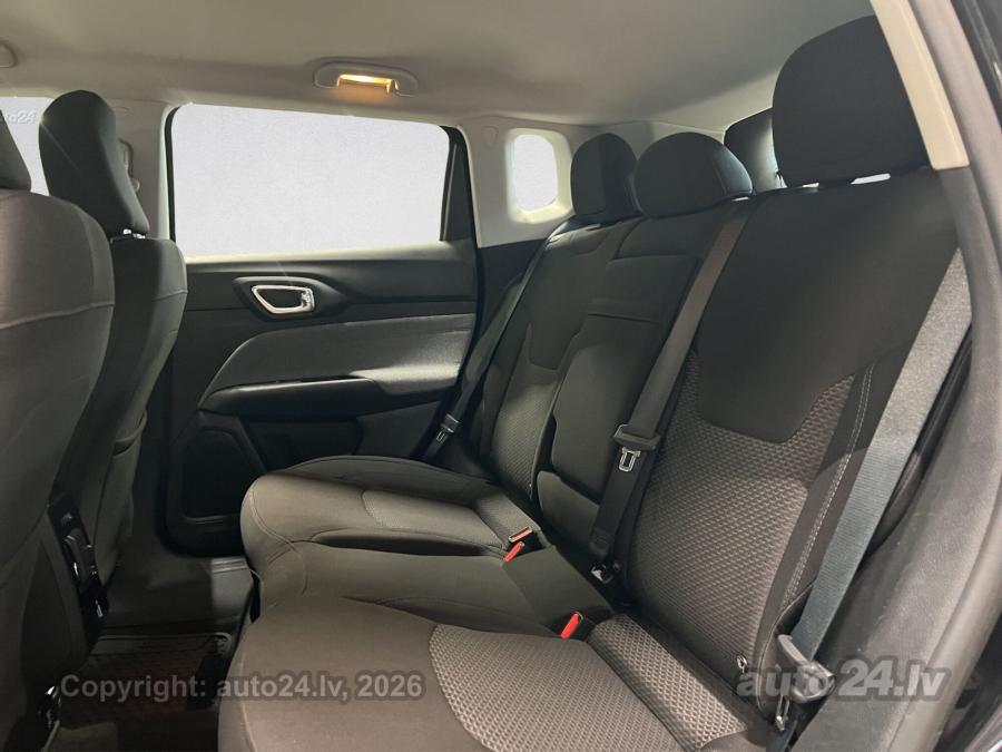 Melns Jeep Compass 2022 Tallina, ar dzinēja tilpumu 1.30 L un nobraukumu 122 tūkst. km par 12990 €, foto 13 vietnē AUTOMOTO.COM.LV