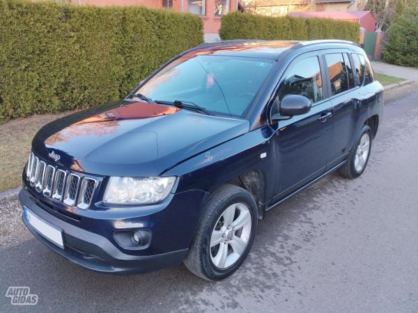 Blue Jeep Compass 2013 in Panevezys, with an engine capacity of 2.10 L and mileage of 194 thousand km for 3900 €, photo 3 on AUTOMOTO.COM.LV