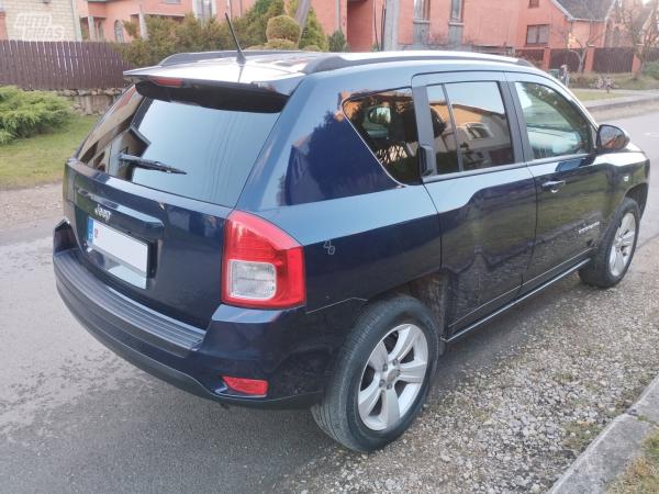 Blue Jeep Compass 2013 in Panevezys, with an engine capacity of 2.10 L and mileage of 194 thousand km for 3900 €, photo 5 on AUTOMOTO.COM.LV