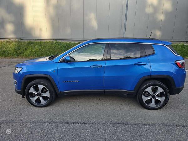 Zils Jeep Compass 2018 Viļņa, ar dzinēja tilpumu 2.36 L un nobraukumu 91 tūkst. km par 12500 €, foto 2 vietnē AUTOMOTO.COM.LV