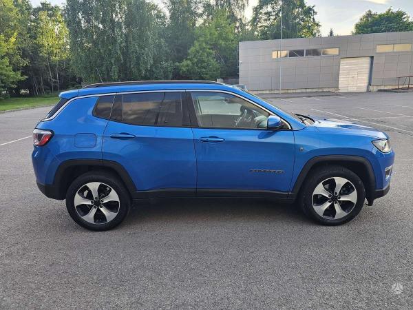 Zils Jeep Compass 2018 Viļņa, ar dzinēja tilpumu 2.36 L un nobraukumu 91 tūkst. km par 12500 €, foto 6 vietnē AUTOMOTO.COM.LV