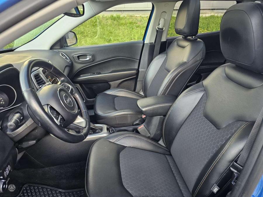Zils Jeep Compass 2018 Viļņa, ar dzinēja tilpumu 2.36 L un nobraukumu 91 tūkst. km par 12500 €, foto 10 vietnē AUTOMOTO.COM.LV