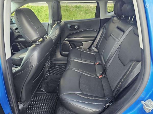 Zils Jeep Compass 2018 Viļņa, ar dzinēja tilpumu 2.36 L un nobraukumu 91 tūkst. km par 12500 €, foto 10 vietnē AUTOMOTO.COM.LV