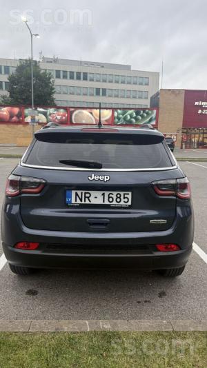 Zils Jeep Compass 2020 Rīga, ar dzinēja tilpumu 1.40 L un nobraukumu 71 tūkst. km par 15700 €, foto 3 vietnē AUTOMOTO.COM.LV