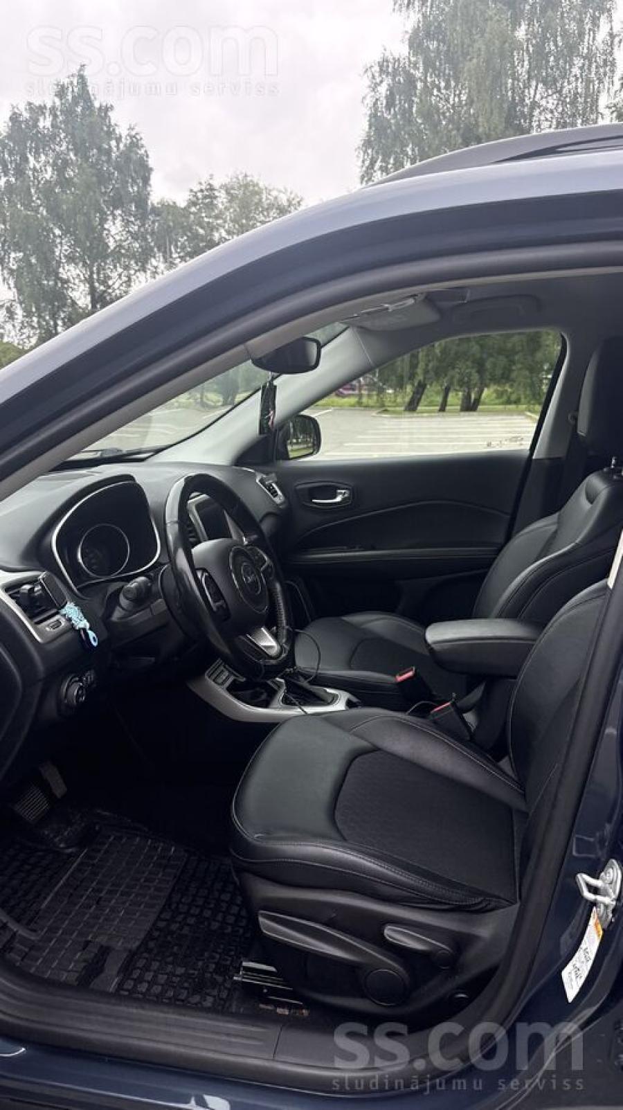 Zils Jeep Compass 2020 Rīga, ar dzinēja tilpumu 1.40 L un nobraukumu 71 tūkst. km par 15700 €, foto 10 vietnē AUTOMOTO.COM.LV