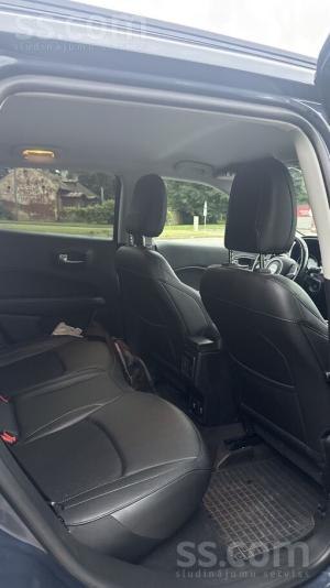 Zils Jeep Compass 2020 Rīga, ar dzinēja tilpumu 1.40 L un nobraukumu 71 tūkst. km par 15700 €, foto 13 vietnē AUTOMOTO.COM.LV