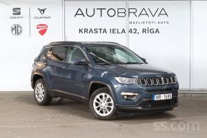 Blue Jeep Compass 2020 in Riga, with an engine capacity of 1.30 L and mileage of 72 thousand km for 15490 €, photo 4 on AUTOMOTO.COM.LV