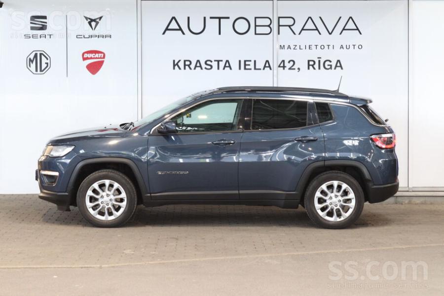Blue Jeep Compass 2020 in Riga, with an engine capacity of 1.30 L and mileage of 72 thousand km for 15490 €, photo 5 on AUTOMOTO.COM.LV