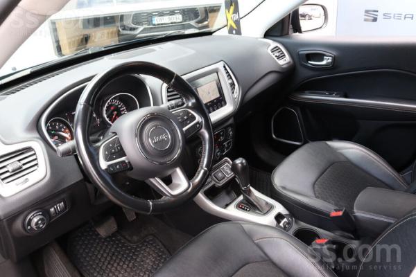Blue Jeep Compass 2020 in Riga, with an engine capacity of 1.30 L and mileage of 72 thousand km for 15490 €, photo 9 on AUTOMOTO.COM.LV
