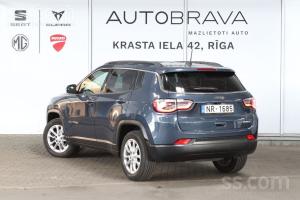 Zils Jeep Compass 2020 Rīga, ar dzinēja tilpumu 1.30 L un nobraukumu 72 tūkst. km par 15490 €, foto 9 vietnē AUTOMOTO.COM.LV