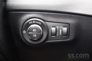 Zils Jeep Compass 2020 Rīga, ar dzinēja tilpumu 1.30 L un nobraukumu 72 tūkst. km par 15490 €, foto 22 vietnē AUTOMOTO.COM.LV