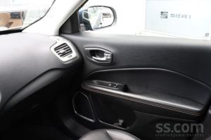 Zils Jeep Compass 2020 Rīga, ar dzinēja tilpumu 1.30 L un nobraukumu 72 tūkst. km par 15490 €, foto 23 vietnē AUTOMOTO.COM.LV