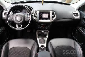 Zils Jeep Compass 2020 Rīga, ar dzinēja tilpumu 1.30 L un nobraukumu 72 tūkst. km par 15490 €, foto 25 vietnē AUTOMOTO.COM.LV