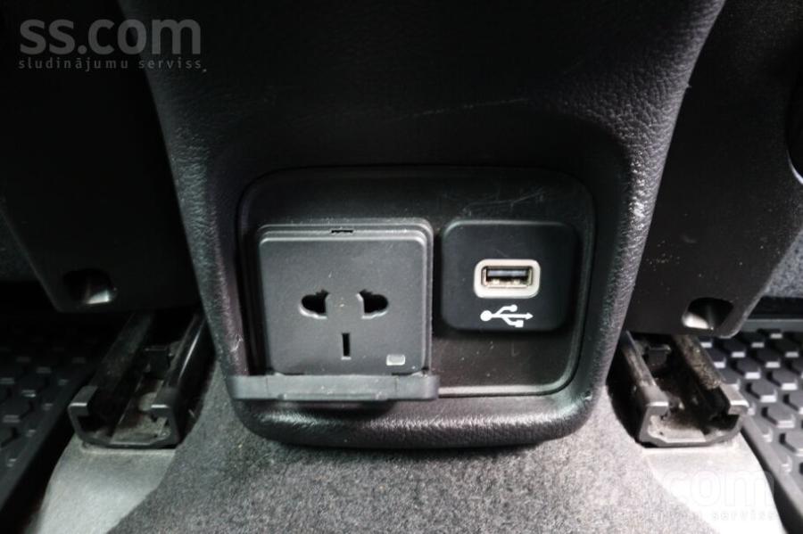 Zils Jeep Compass 2020 Rīga, ar dzinēja tilpumu 1.30 L un nobraukumu 72 tūkst. km par 15490 €, foto 26 vietnē AUTOMOTO.COM.LV
