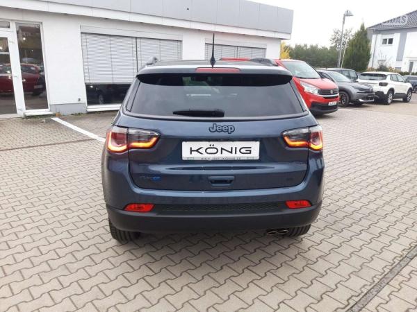 Blue Jeep Compass 2021 in Kaunas, with an engine capacity of 1.30 L and mileage of 40 thousand km for 26519 €, photo 5 on AUTOMOTO.COM.LV