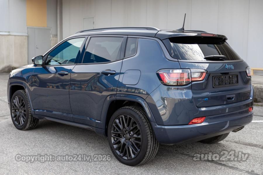 Blue Jeep Compass 2021 in Tallinn, with an engine capacity of 1.30 L and mileage of 112 thousand km for 19600 €, photo 3 on AUTOMOTO.COM.LV
