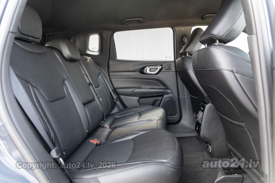 Blue Jeep Compass 2021 in Tallinn, with an engine capacity of 1.30 L and mileage of 112 thousand km for 19600 €, photo 9 on AUTOMOTO.COM.LV