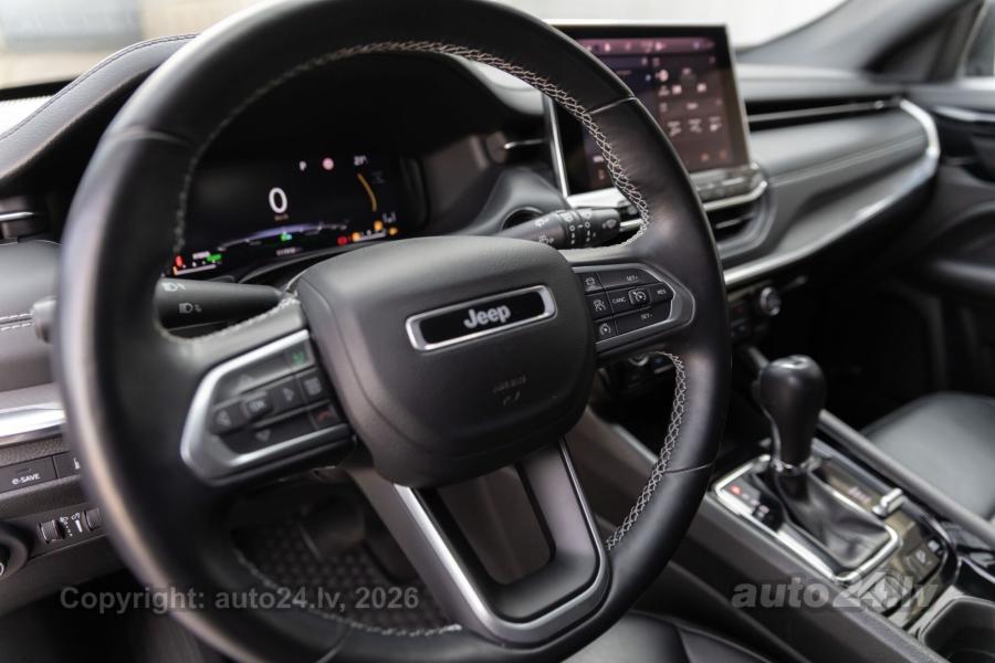 Blue Jeep Compass 2021 in Tallinn, with an engine capacity of 1.30 L and mileage of 112 thousand km for 19600 €, photo 15 on AUTOMOTO.COM.LV