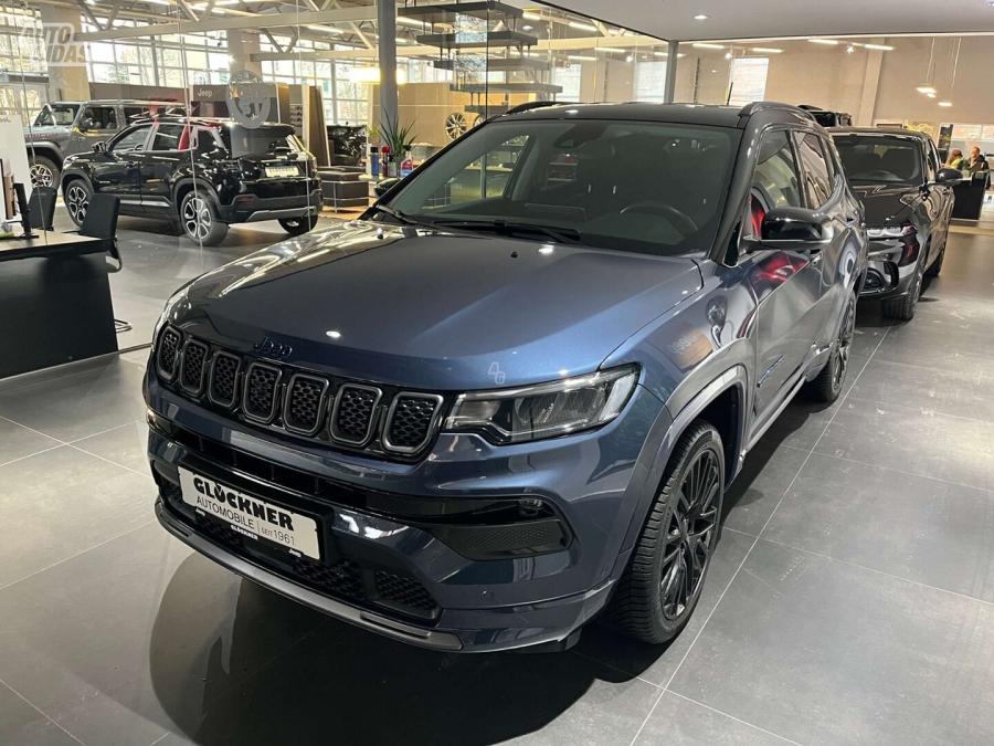 Blue Jeep Compass 2022 in Kaunas, with an engine capacity of 1.30 L and mileage of 21 thousand km for 27540 €, photo 4 on AUTOMOTO.COM.LV