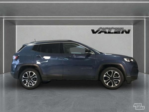 Blue Jeep Compass 2022 in Kaunas, with an engine capacity of 1.30 L and mileage of 37 thousand km for 25667 €, photo 6 on AUTOMOTO.COM.LV