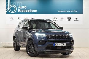 Blue Jeep Compass 2022 in Riga, with an engine capacity of 1.30 L and mileage of 18 thousand km for 23590 €, photo 3 on AUTOMOTO.COM.LV