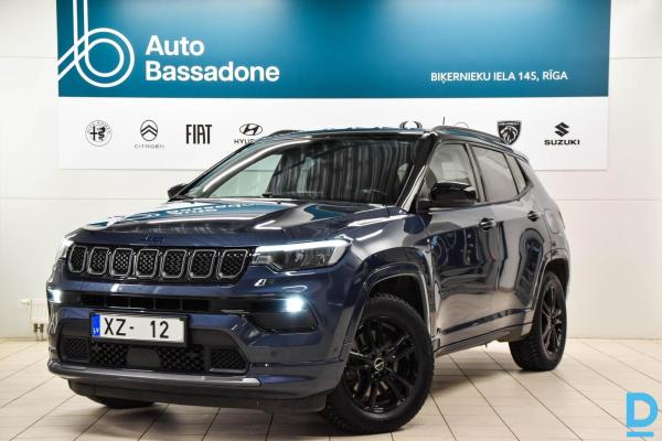 Zils Jeep Compass 2022 Rīga, ar dzinēja tilpumu 1.40 L un nobraukumu 60 tūkst. km par 28990 €, foto 1 vietnē AUTOMOTO.COM.LV