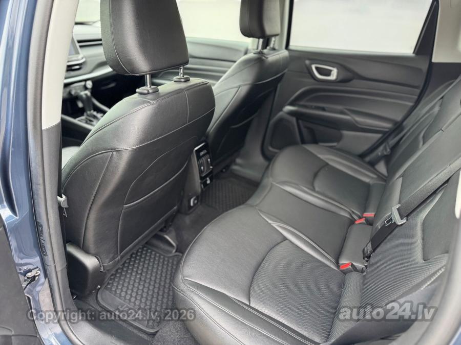 Blue Jeep Compass 2022 in Tallinn, with an engine capacity of 1.30 L and mileage of 139 thousand km for 19999 €, photo 19 on AUTOMOTO.COM.LV
