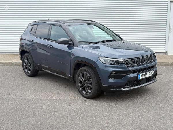 Zils Jeep Compass 2022 Viļņa, ar dzinēja tilpumu 1.33 L un nobraukumu 131 tūkst. km par 16950 €, foto 2 vietnē AUTOMOTO.COM.LV