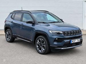 Blue Jeep Compass 2022 in Vilnius, with an engine capacity of 1.33 L and mileage of 131 thousand km for 16950 €, photo 3 on AUTOMOTO.COM.LV
