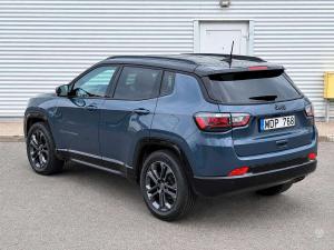 Blue Jeep Compass 2022 in Vilnius, with an engine capacity of 1.33 L and mileage of 131 thousand km for 16950 €, photo 5 on AUTOMOTO.COM.LV