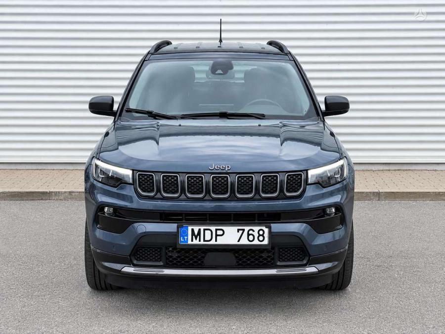 Blue Jeep Compass 2022 in Vilnius, with an engine capacity of 1.33 L and mileage of 131 thousand km for 16950 €, photo 6 on AUTOMOTO.COM.LV